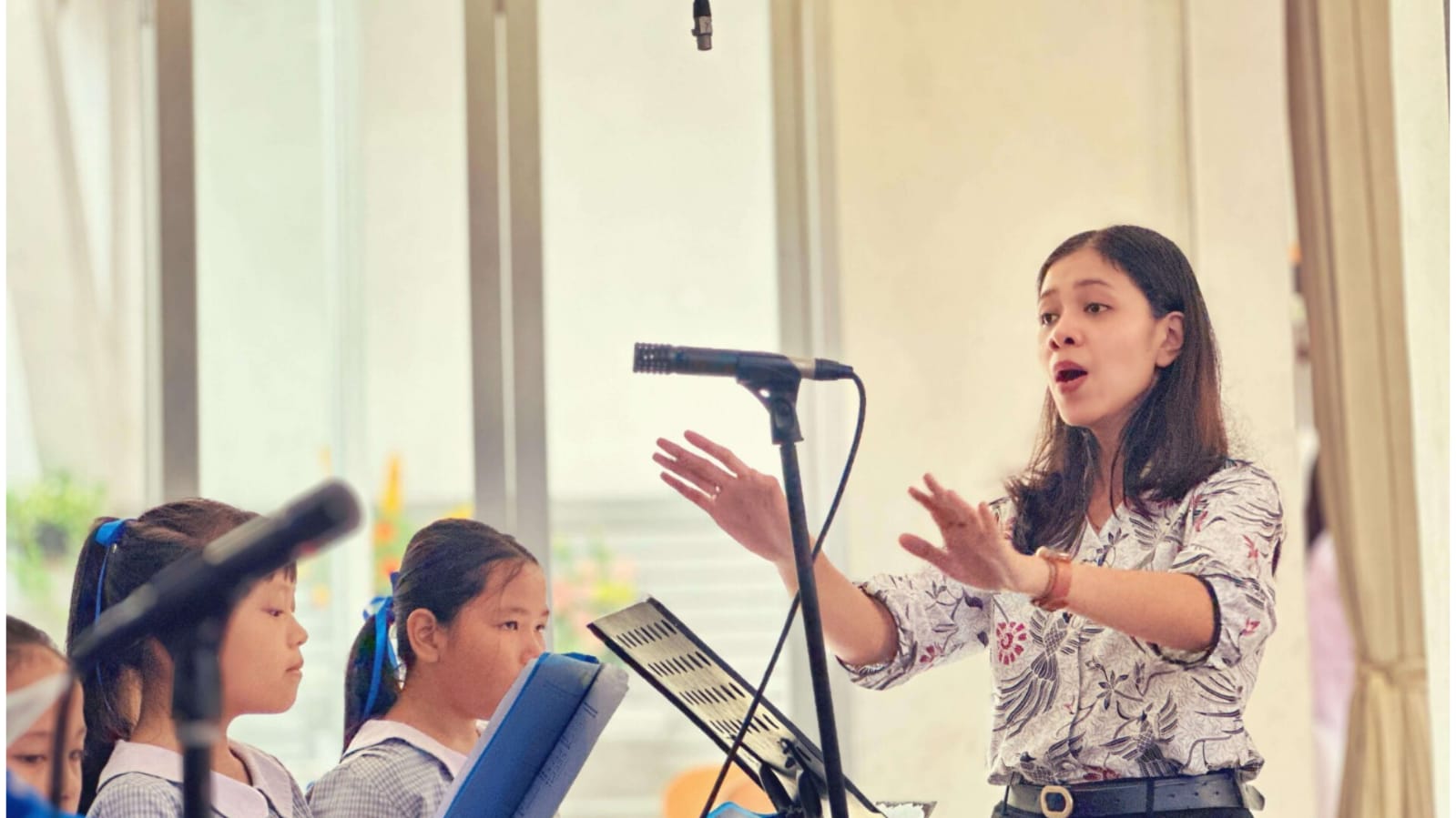 Padus SD Tarsisius 1: Melayani Tuhan Melalui Suara - Sekolah Tarsisius 1